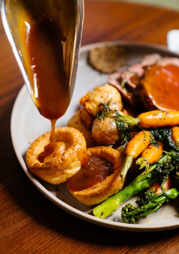 Discover the Best Local Cuisine and Drinks at Cobblers Tavern